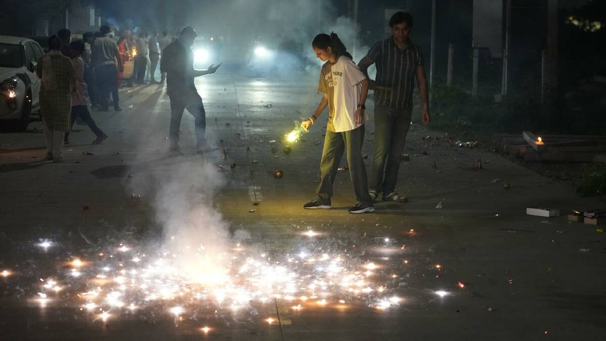 Millions celebrate Diwali, the Hindu festival of lights | Cootamundra ...